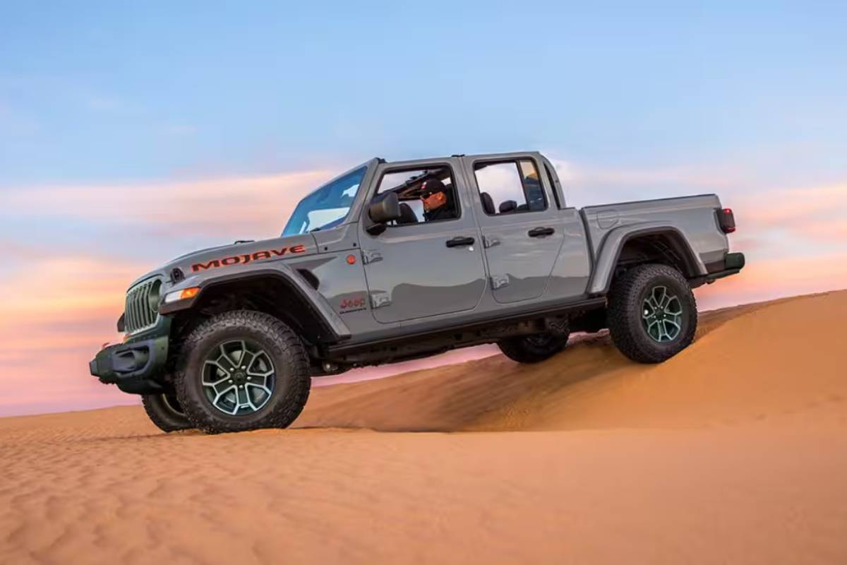 2025 Jeep Gladiator | Crystal Chrysler Jeep Dodge Ram